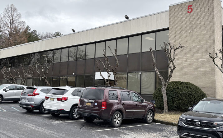 5 Skyline Dr, Hawthorne, NY 10532 | Crexi.com