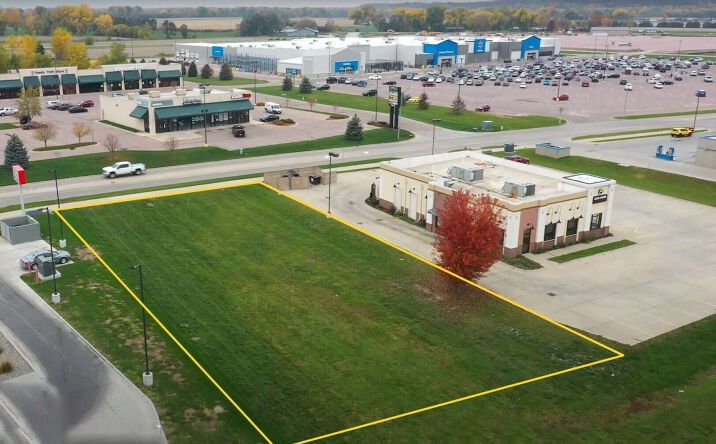 1906 Cornhusker Dr, South Sioux City, NE 68776 | Crexi.com