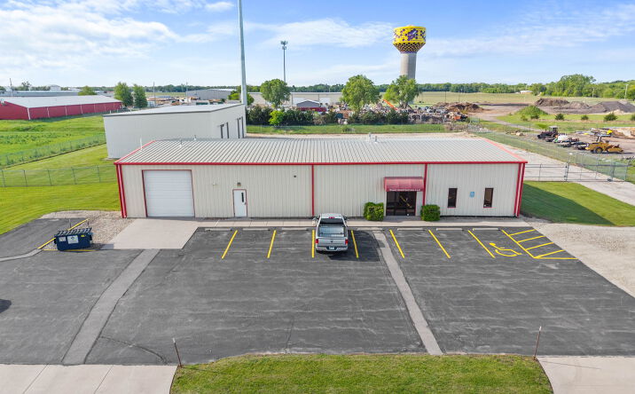 505 W Clay St, Valley Center, KS 67147 | Crexi.com