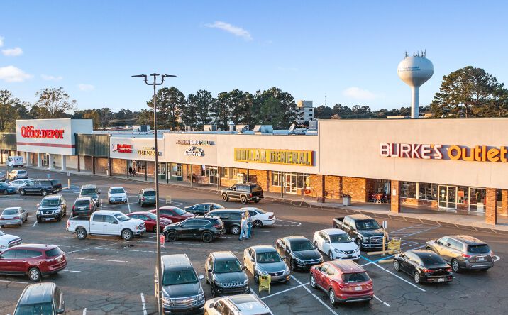 1438 Delaware Ave, McComb, MS 39648 - Retail Space for Lease ...