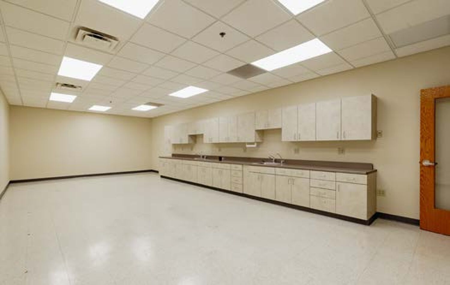 50 Eclipse Center, Beloit, WI 53511 | Crexi.com