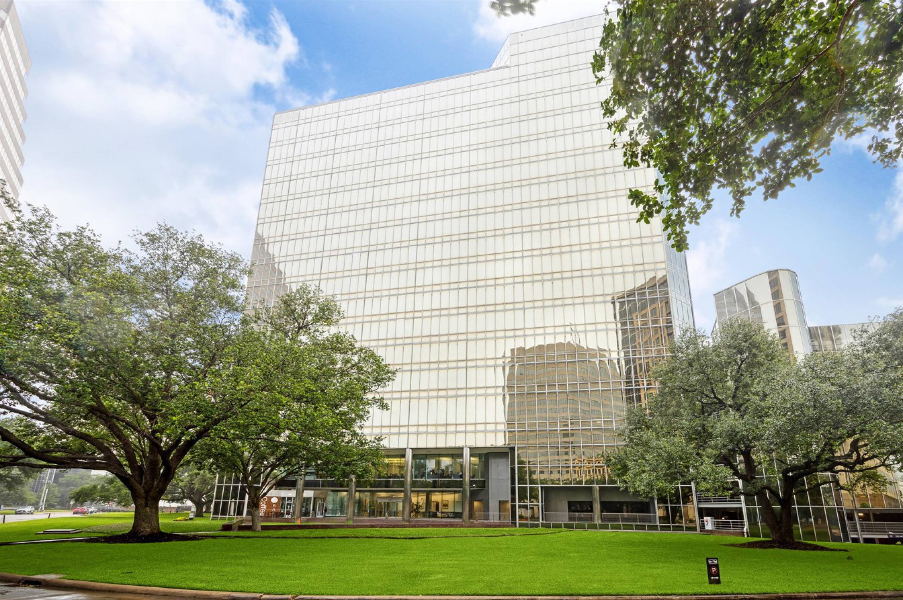 2 Riverway Dr, Houston, TX 77056 | Crexi.com