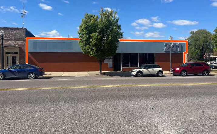 241 N Main St, Edwardsville, IL 62025 | Crexi.com