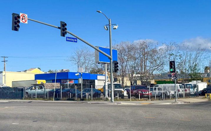 21339 Sherman Way, Los Angeles, CA 91303 | Crexi.com