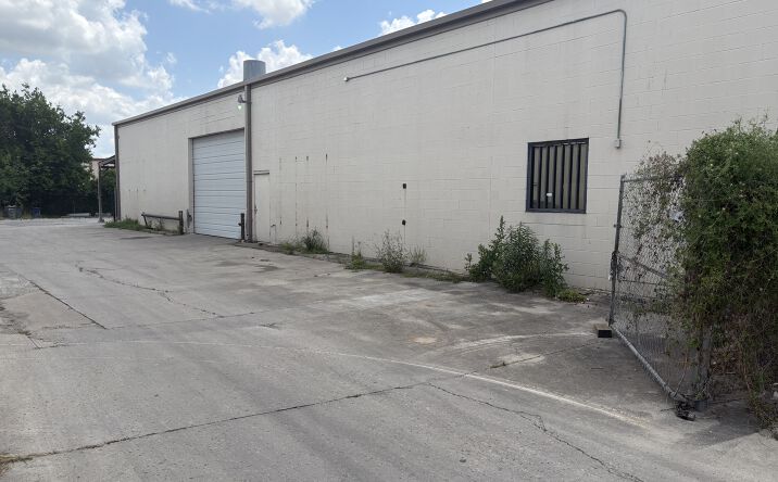 7308 NE Interstate 410 Loop, San Antonio, TX 78219 | Crexi.com