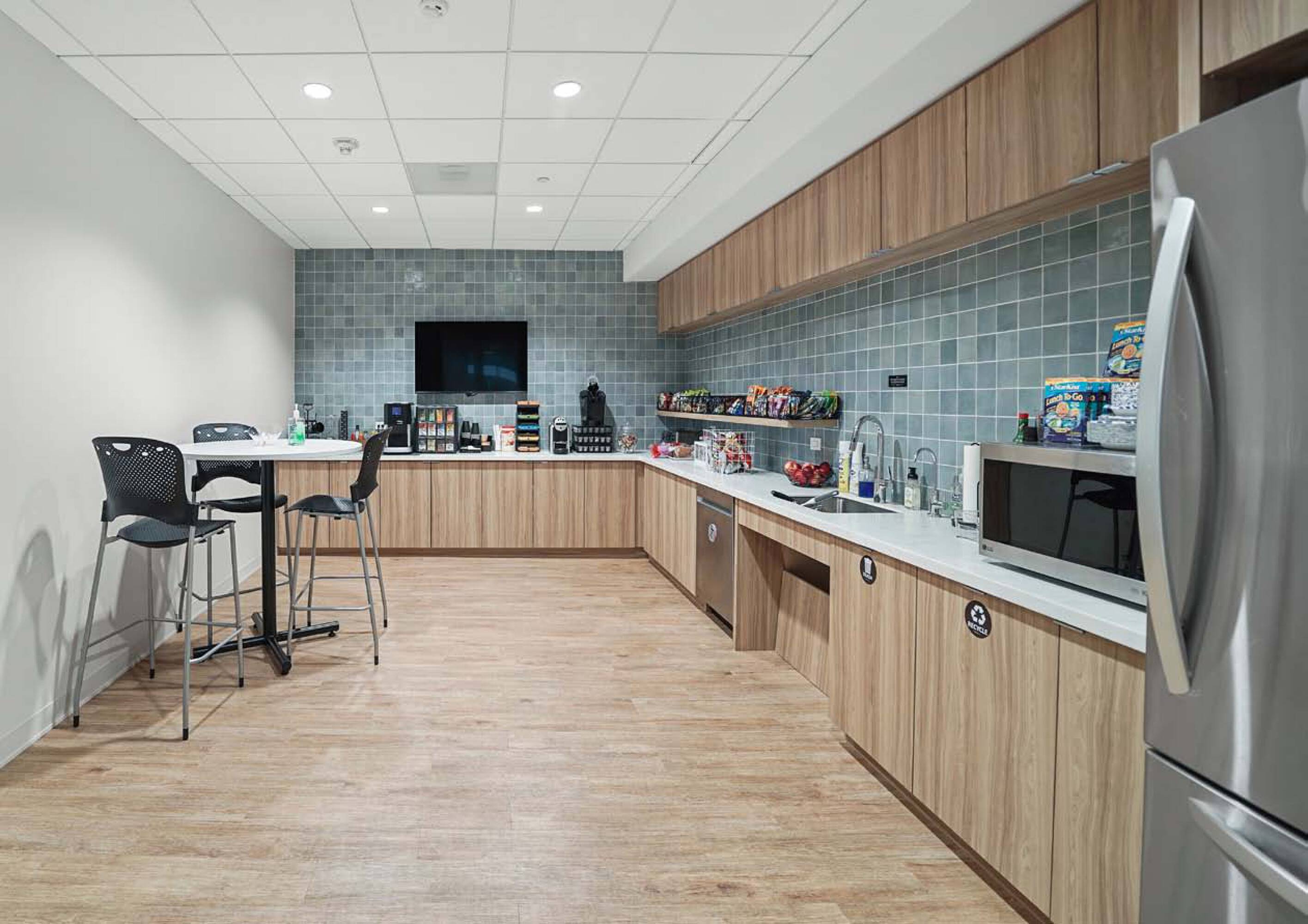 3200 Southwest Fwy, Houston, TX 77027 | Crexi.com