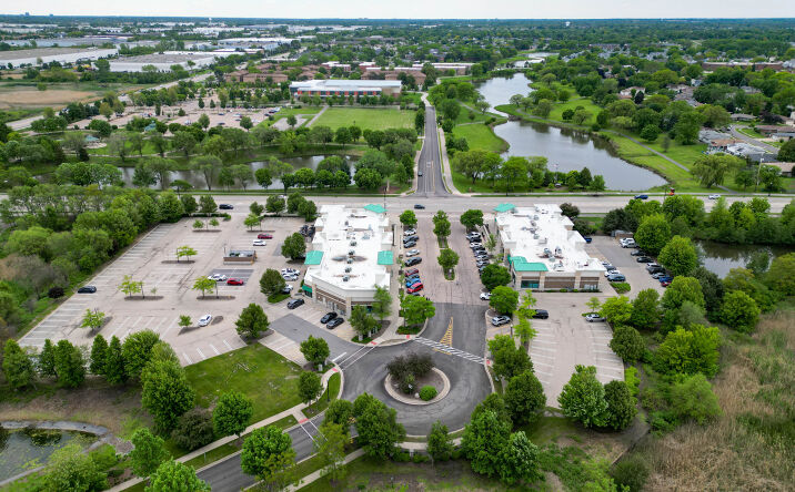 1021 Fountain View Dr, Carol Stream, IL 60188 | Crexi.com