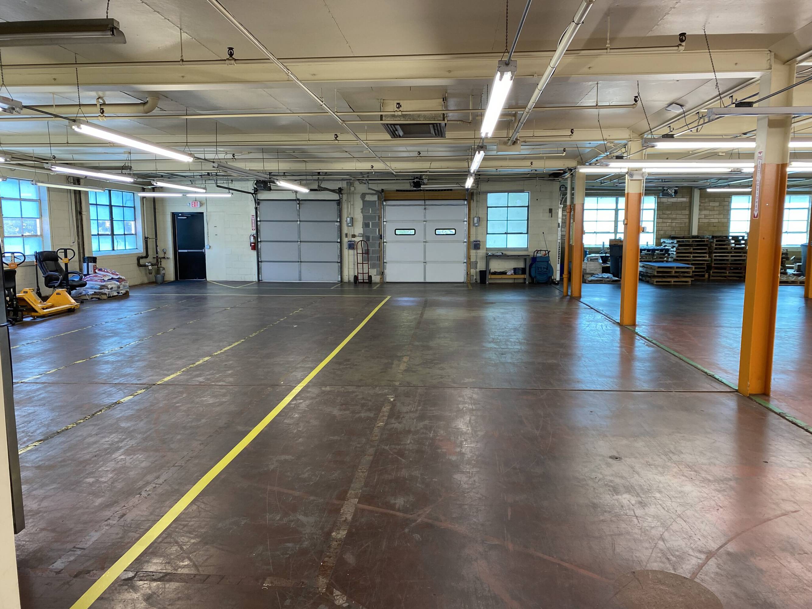 4 Front St Plaza Mohnton, PA, Mohnton, US 19540 | Crexi.com