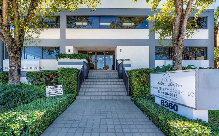 8360 W Flagler St # 102, Miami, FL 33144 | Crexi.com