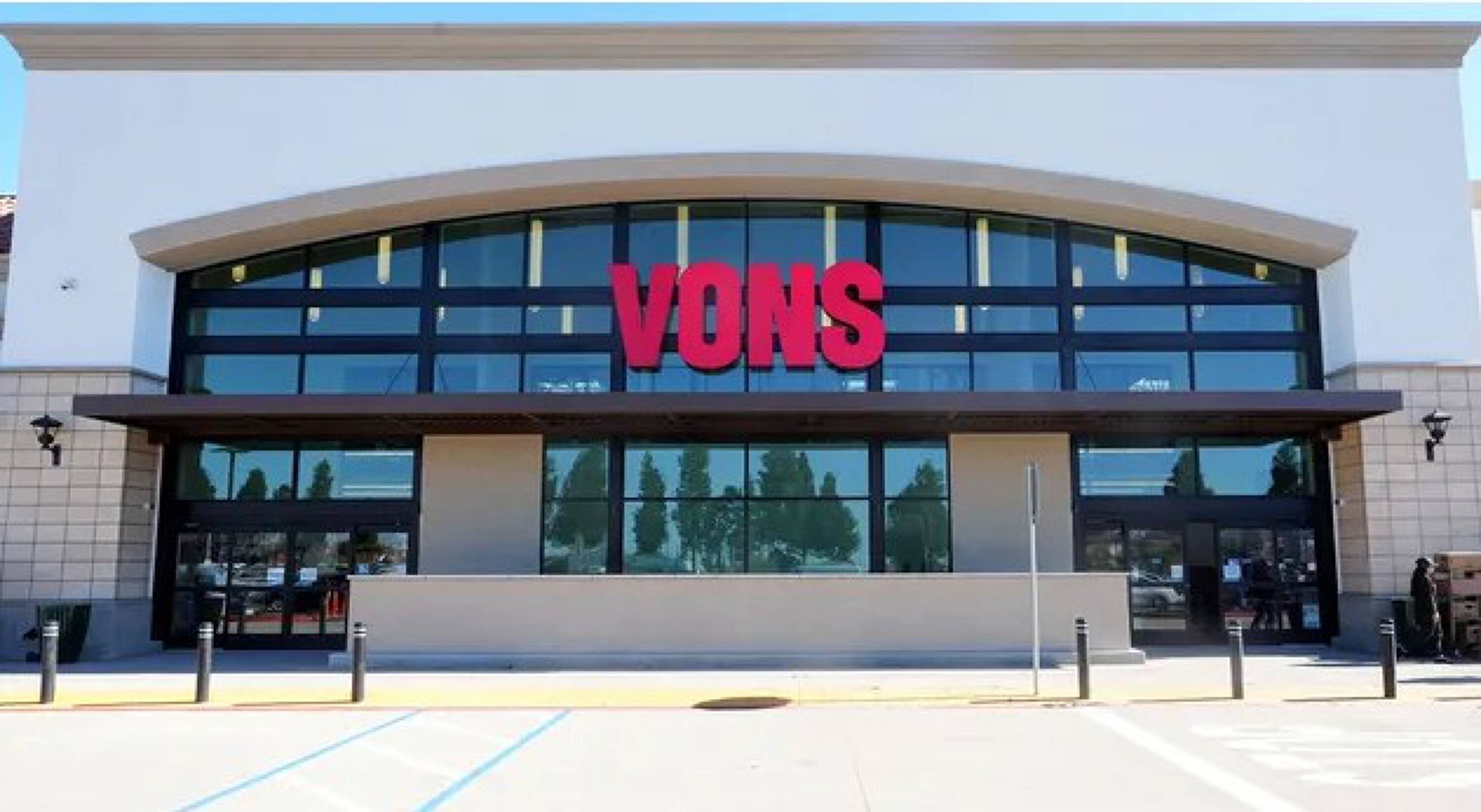 1291 Victoria Ave, Oxnard, CA 93035 | Crexi.com