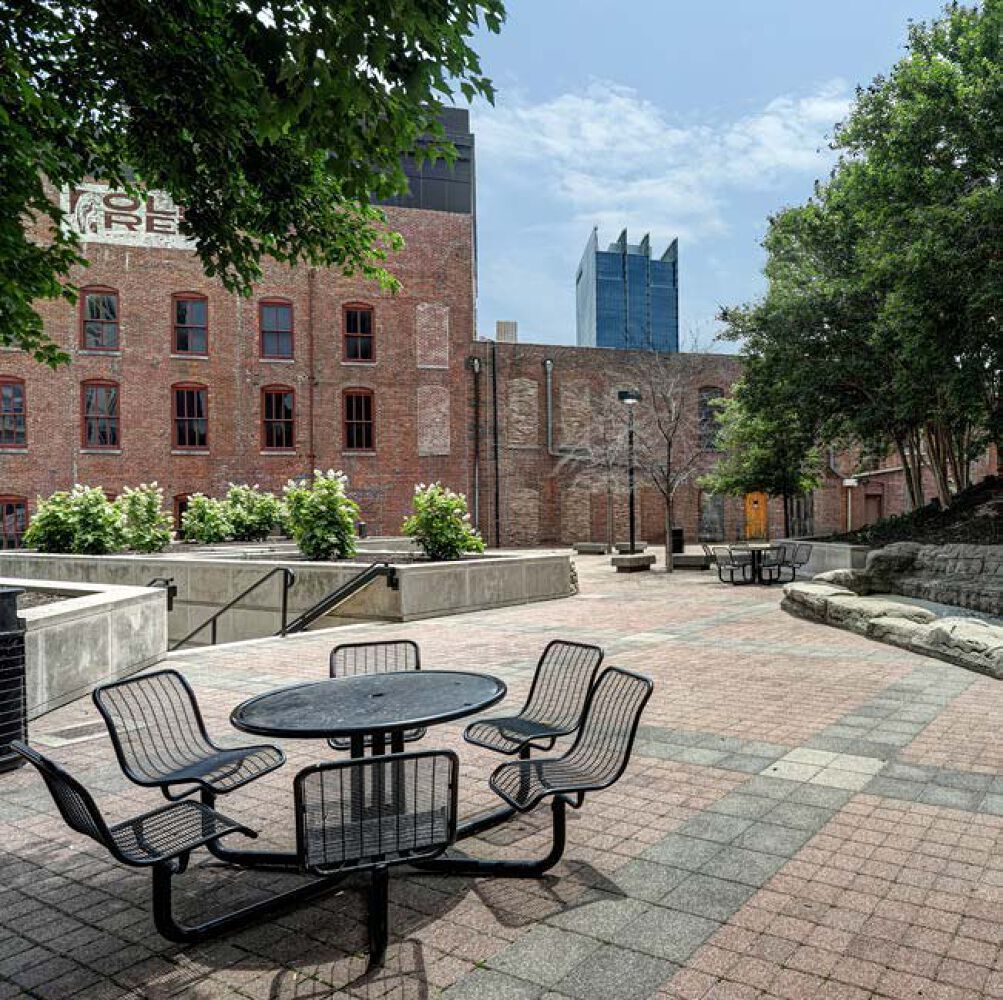 333 Commerce St, Nashville, TN 37201 | Crexi.com