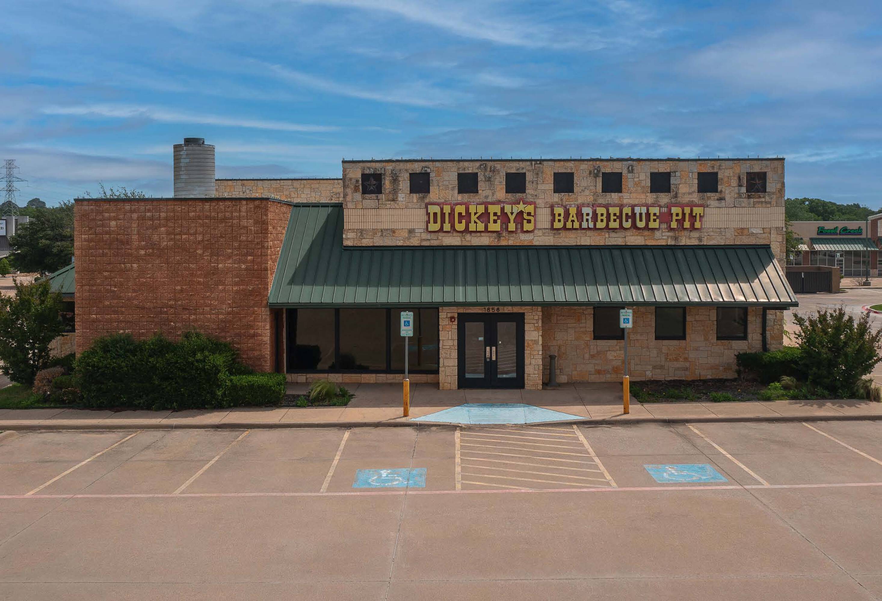 1858 Precinct Line Rd, Hurst, TX 76054 | Crexi.com