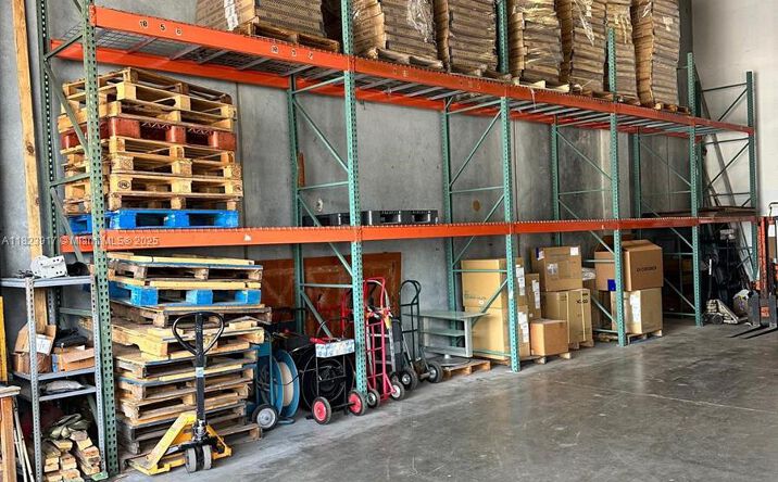 11801 NW 100th Rd, Medley, FL 33178 | Crexi.com