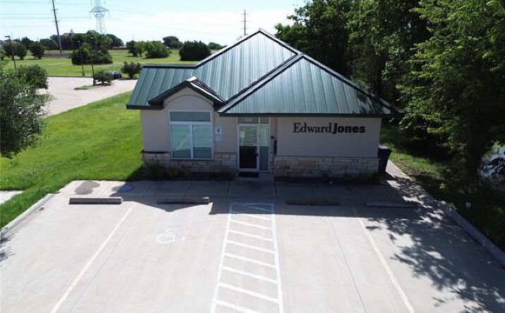 128 S Cockrell Hill Rd, DeSoto, TX 75115 | Crexi.com