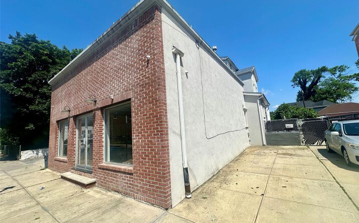 180 Mott Avenue, Hempstead, NY 11096 | Crexi.com