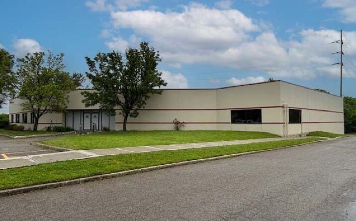 9870 Redhill Dr, Cincinnati, OH 45242 | Crexi.com