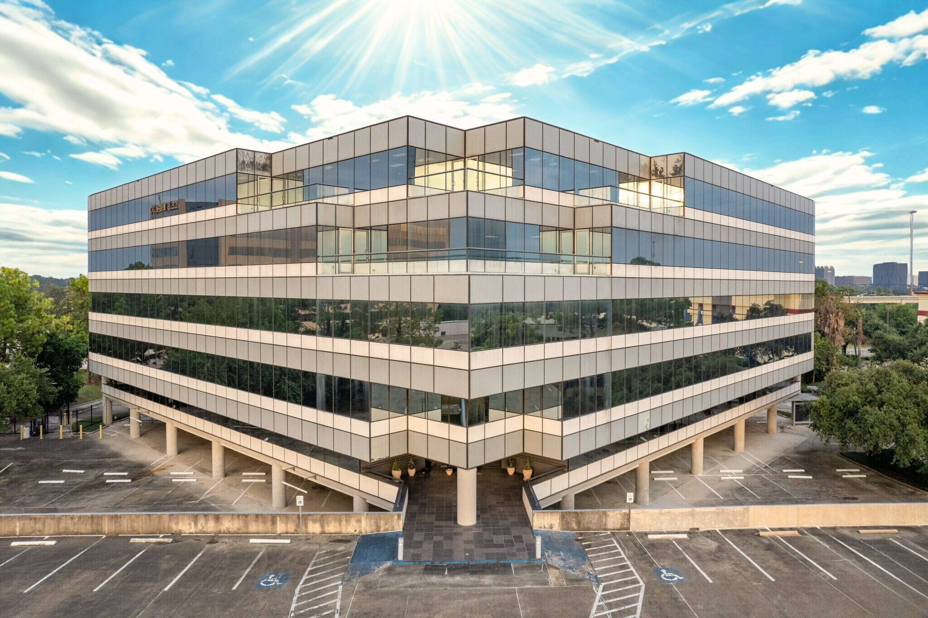 12707 North Fwy, Houston, TX 77060 | Crexi.com