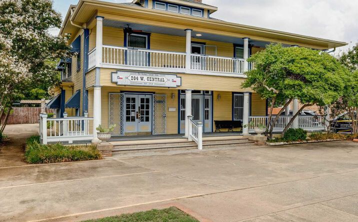 204 W Central Ave, Fort Worth, TX 76164 | Crexi.com