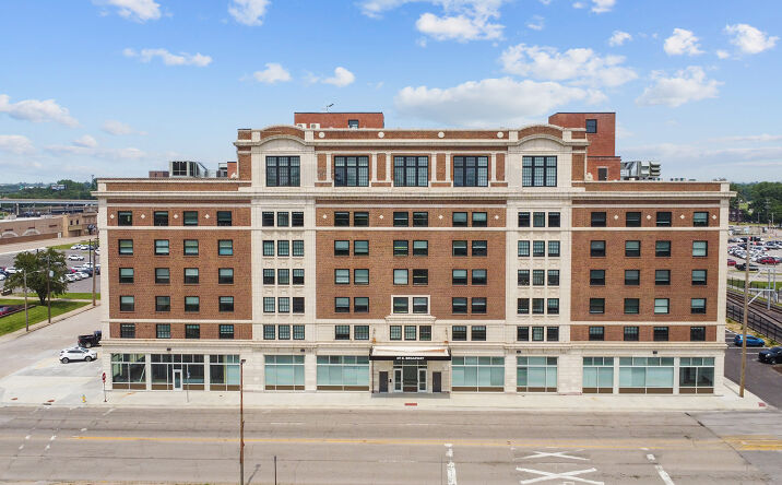 411 E Broadway, East St. Louis, IL 62201 | Crexi.com