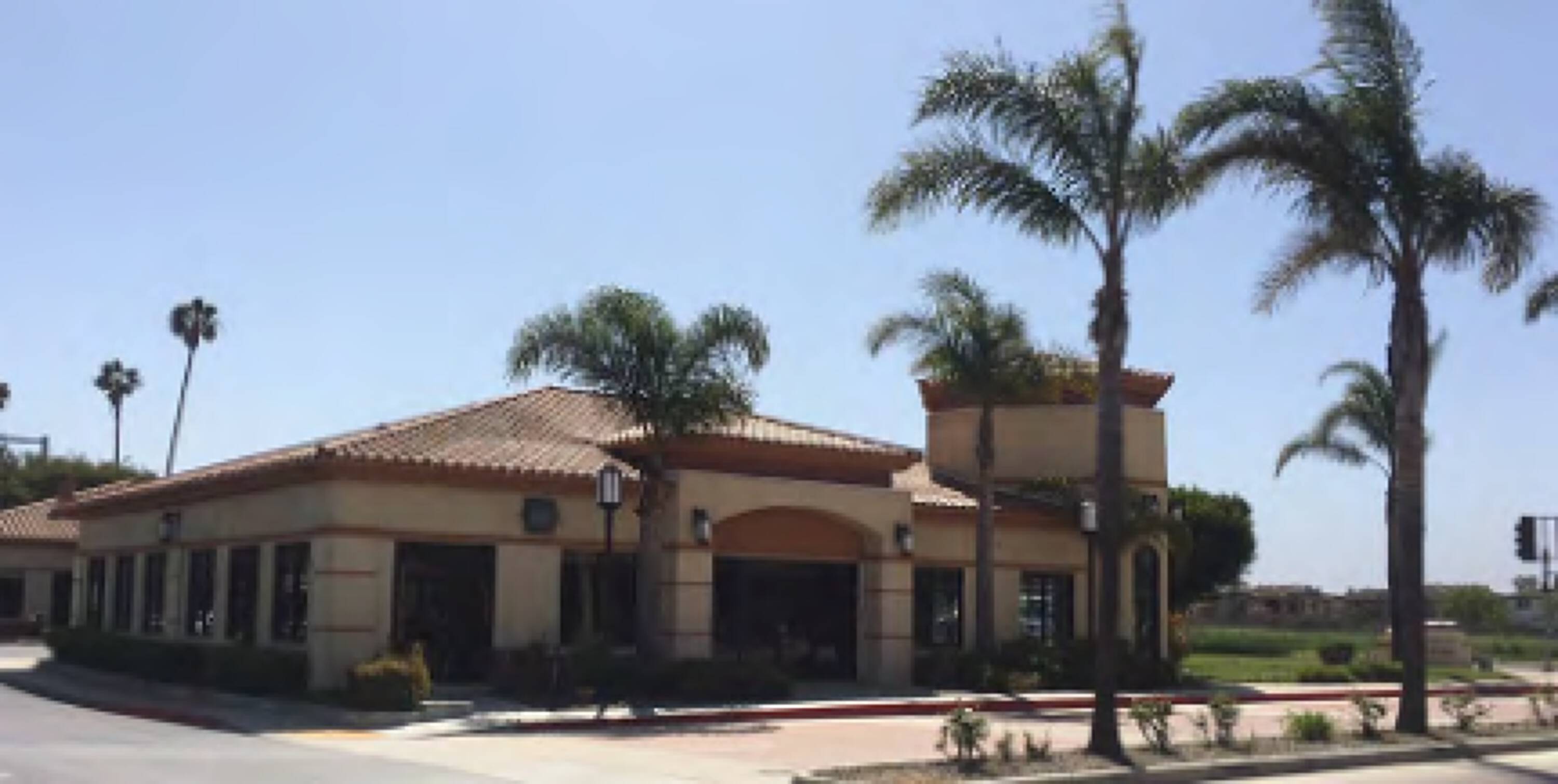 3611 W 5th St, Oxnard, CA 93030 | Crexi.com