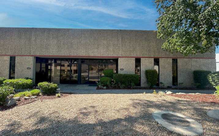 25327 Avenue Stanford, Santa Clarita, CA 91355 | Crexi.com