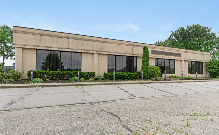 8645 E Backwater Rd, North Webster, IN 46555 | Crexi.com