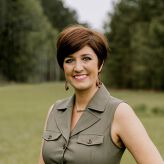 Amy Tabor - United Country Real Estate H5 Auction & Realty | Crexi